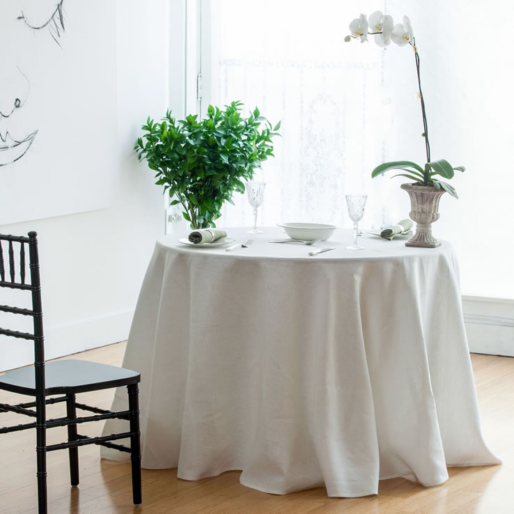 Floor Length Tablecloths - Huddleson Linens - Blog